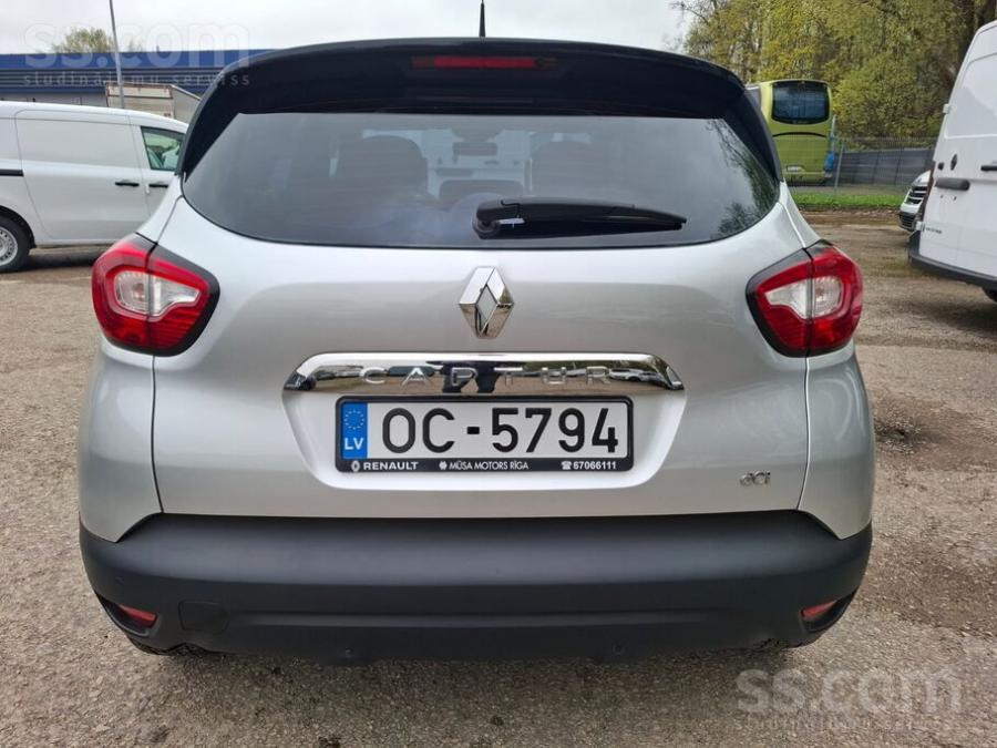 Pelēks Renault Captur 2013 Rīga, ar dzinēja tilpumu 1.50 L un nobraukumu 231 tūkst. km par 27900 €, foto 6 vietnē AUTOMOTO.COM.LV