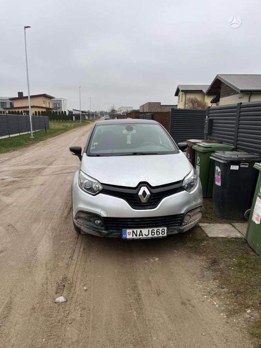 Grey Renault Captur 2013 in Kaunas, with an engine capacity of 1.20 L and mileage of 170 thousand km for 2200 €, photo 4 on AUTOMOTO.COM.LV
