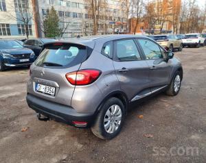 Grey Renault Captur 2014 in Jelgava, with an engine capacity of 1.20 L and mileage of 190 thousand km for 6900 €, photo 9 on AUTOMOTO.COM.LV