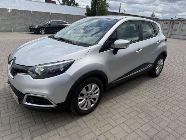 Pelēks Renault Captur 2014 Tauragė, ar dzinēja tilpumu 1.20 L un nobraukumu 66 tūkst. km par 4800 €, foto 1 vietnē AUTOMOTO.COM.LV