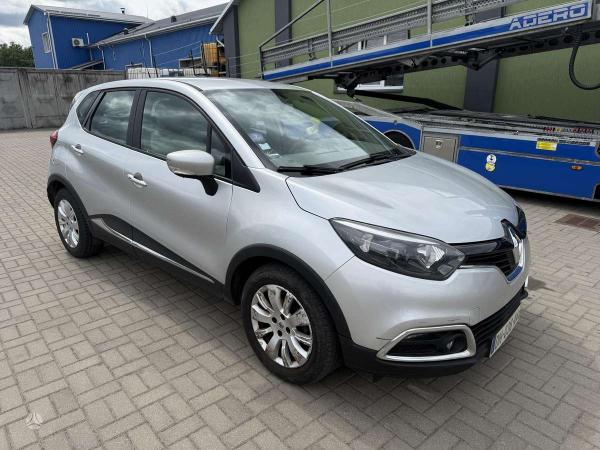 Pelēks Renault Captur 2014 Tauragė, ar dzinēja tilpumu 1.20 L un nobraukumu 66 tūkst. km par 4800 €, foto 3 vietnē AUTOMOTO.COM.LV