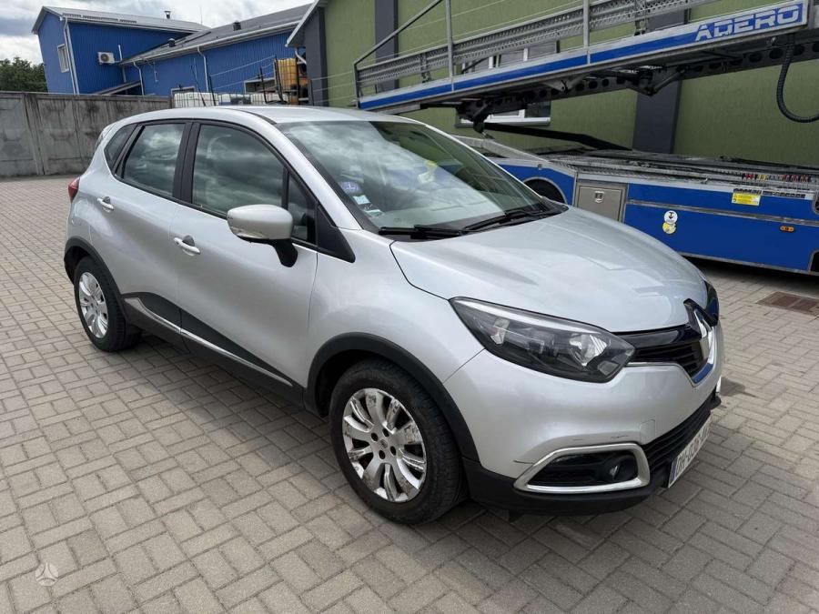 Pelēks Renault Captur 2014 Tauragė, ar dzinēja tilpumu 1.20 L un nobraukumu 66 tūkst. km par 4800 €, foto 4 vietnē AUTOMOTO.COM.LV