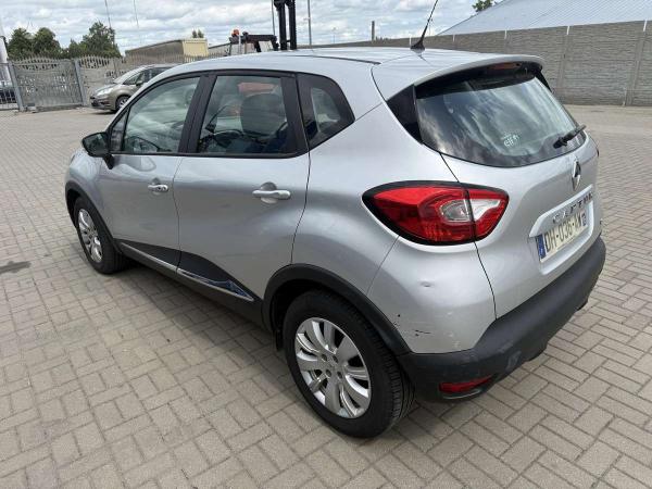 Pelēks Renault Captur 2014 Tauragė, ar dzinēja tilpumu 1.20 L un nobraukumu 66 tūkst. km par 4800 €, foto 7 vietnē AUTOMOTO.COM.LV