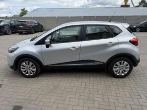 Pelēks Renault Captur 2014 Tauragė, ar dzinēja tilpumu 1.20 L un nobraukumu 66 tūkst. km par 4800 €, foto 9 vietnē AUTOMOTO.COM.LV