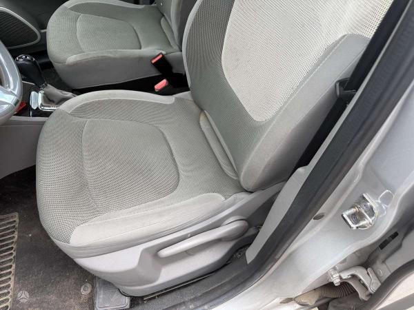 Pelēks Renault Captur 2014 Tauragė, ar dzinēja tilpumu 1.20 L un nobraukumu 66 tūkst. km par 4800 €, foto 10 vietnē AUTOMOTO.COM.LV