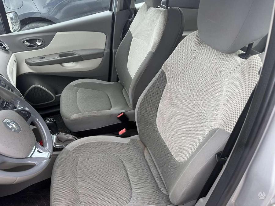 Pelēks Renault Captur 2014 Tauragė, ar dzinēja tilpumu 1.20 L un nobraukumu 66 tūkst. km par 4800 €, foto 12 vietnē AUTOMOTO.COM.LV