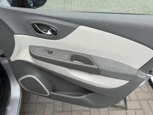 Pelēks Renault Captur 2014 Tauragė, ar dzinēja tilpumu 1.20 L un nobraukumu 66 tūkst. km par 4800 €, foto 20 vietnē AUTOMOTO.COM.LV