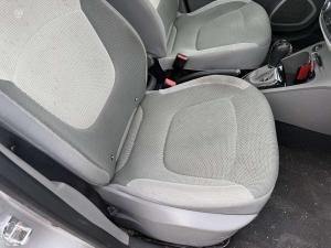 Pelēks Renault Captur 2014 Tauragė, ar dzinēja tilpumu 1.20 L un nobraukumu 66 tūkst. km par 4800 €, foto 21 vietnē AUTOMOTO.COM.LV