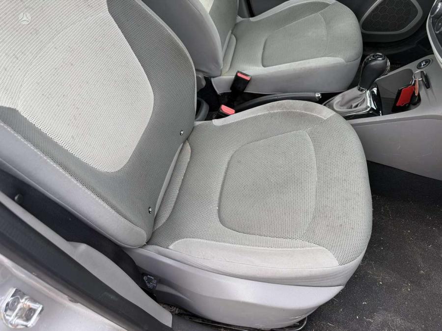 Pelēks Renault Captur 2014 Tauragė, ar dzinēja tilpumu 1.20 L un nobraukumu 66 tūkst. km par 4800 €, foto 21 vietnē AUTOMOTO.COM.LV