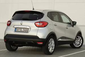 Grey Renault Captur 2015 in Riga, with an engine capacity of 1.20 L and mileage of 154 thousand km for 7970 €, photo 8 on AUTOMOTO.COM.LV