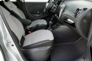 Grey Renault Captur 2015 in Riga, with an engine capacity of 1.20 L and mileage of 154 thousand km for 7970 €, photo 12 on AUTOMOTO.COM.LV