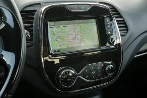 Grey Renault Captur 2015 in Riga, with an engine capacity of 1.20 L and mileage of 154 thousand km for 7970 €, photo 17 on AUTOMOTO.COM.LV