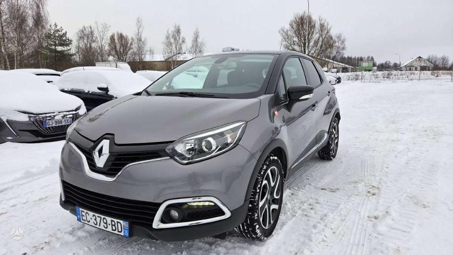 Pelēks Renault Captur 2016 Tauragė, ar dzinēja tilpumu 1.20 L un nobraukumu 86 tūkst. km par 8100 €, foto 1 vietnē AUTOMOTO.COM.LV