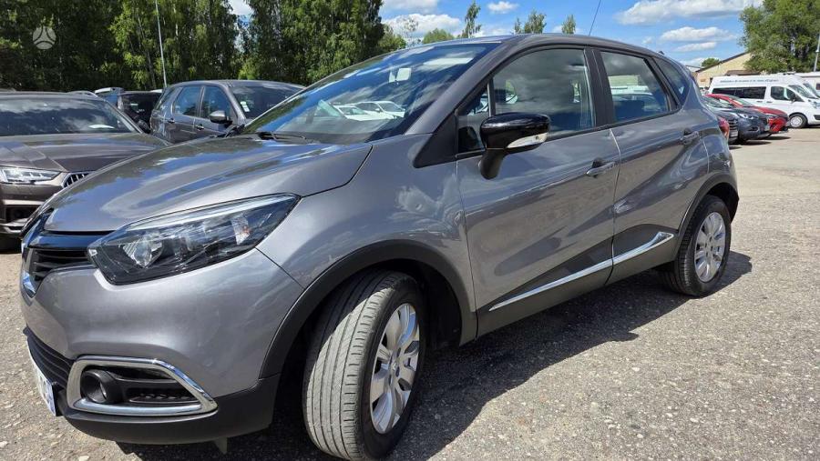 Grey Renault Captur 2016 in Taurage, with an engine capacity of 0.90 L and mileage of 180 thousand km for 5600 €, photo 4 on AUTOMOTO.COM.LV