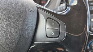 Grey Renault Captur 2016 in Taurage, with an engine capacity of 0.90 L and mileage of 180 thousand km for 5600 €, photo 15 on AUTOMOTO.COM.LV