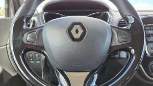 Grey Renault Captur 2016 in Taurage, with an engine capacity of 0.90 L and mileage of 180 thousand km for 5600 €, photo 16 on AUTOMOTO.COM.LV