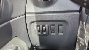 Grey Renault Captur 2016 in Taurage, with an engine capacity of 0.90 L and mileage of 180 thousand km for 5600 €, photo 18 on AUTOMOTO.COM.LV