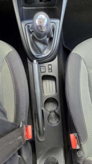Grey Renault Captur 2016 in Taurage, with an engine capacity of 0.90 L and mileage of 180 thousand km for 5600 €, photo 19 on AUTOMOTO.COM.LV