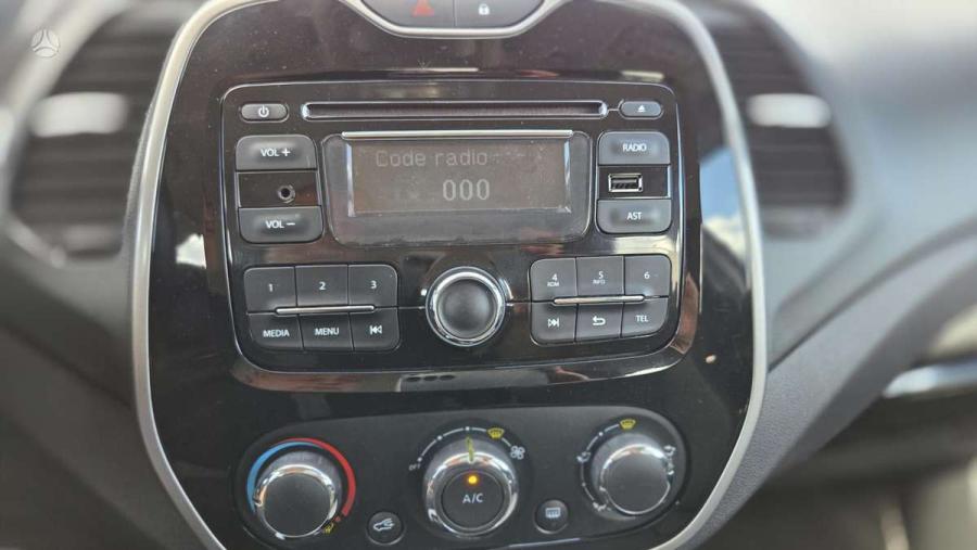 Grey Renault Captur 2016 in Taurage, with an engine capacity of 0.90 L and mileage of 180 thousand km for 5600 €, photo 21 on AUTOMOTO.COM.LV