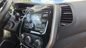 Grey Renault Captur 2016 in Taurage, with an engine capacity of 0.90 L and mileage of 180 thousand km for 5600 €, photo 23 on AUTOMOTO.COM.LV