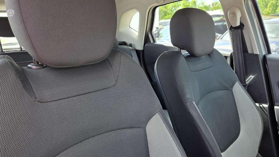 Grey Renault Captur 2016 in Taurage, with an engine capacity of 0.90 L and mileage of 180 thousand km for 5600 €, photo 29 on AUTOMOTO.COM.LV
