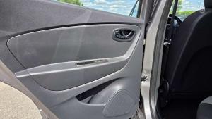 Grey Renault Captur 2016 in Taurage, with an engine capacity of 0.90 L and mileage of 180 thousand km for 5600 €, photo 31 on AUTOMOTO.COM.LV