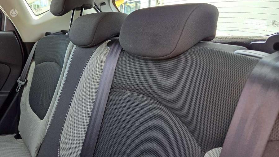 Grey Renault Captur 2016 in Taurage, with an engine capacity of 0.90 L and mileage of 180 thousand km for 5600 €, photo 32 on AUTOMOTO.COM.LV