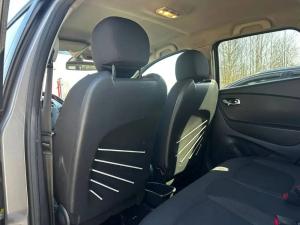 Grey Renault Captur 2016 in Jelgava, with an engine capacity of 0.90 L and mileage of 214 thousand km for 6990 €, photo 15 on AUTOMOTO.COM.LV