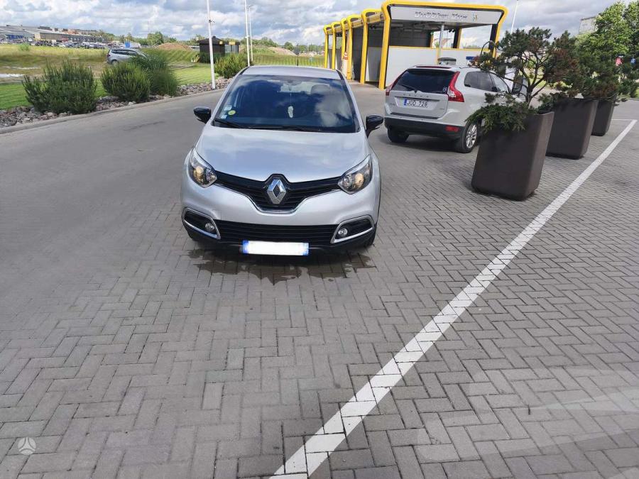 Pelēks Renault Captur 2016 Tauragė, ar dzinēja tilpumu 1.46 L un nobraukumu 84 tūkst. km par 6600 €, foto 1 vietnē AUTOMOTO.COM.LV