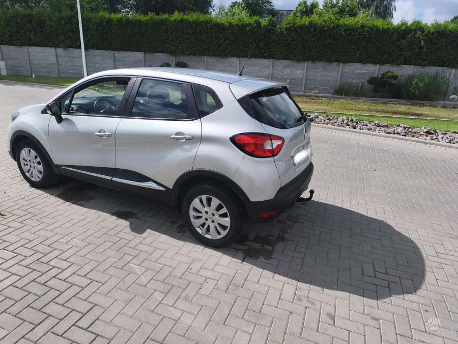 Pelēks Renault Captur 2016 Tauragė, ar dzinēja tilpumu 1.46 L un nobraukumu 84 tūkst. km par 6600 €, foto 5 vietnē AUTOMOTO.COM.LV