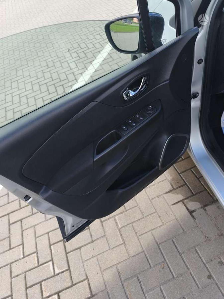 Pelēks Renault Captur 2016 Tauragė, ar dzinēja tilpumu 1.46 L un nobraukumu 84 tūkst. km par 6600 €, foto 8 vietnē AUTOMOTO.COM.LV