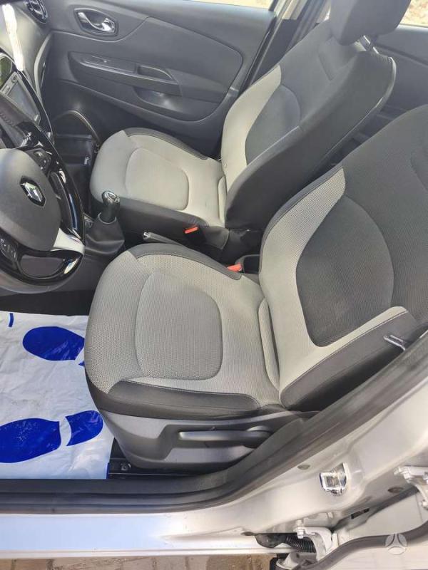 Grey Renault Captur 2016 in Taurage, with an engine capacity of 1.46 L and mileage of 84 thousand km for 6600 €, photo 8 on AUTOMOTO.COM.LV