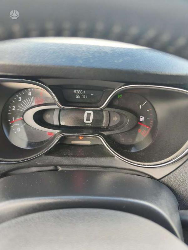 Grey Renault Captur 2016 in Taurage, with an engine capacity of 1.46 L and mileage of 84 thousand km for 6600 €, photo 10 on AUTOMOTO.COM.LV