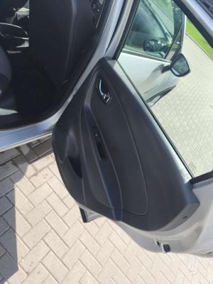 Pelēks Renault Captur 2016 Tauragė, ar dzinēja tilpumu 1.46 L un nobraukumu 84 tūkst. km par 6600 €, foto 17 vietnē AUTOMOTO.COM.LV