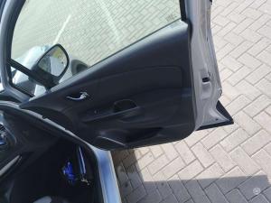 Pelēks Renault Captur 2016 Tauragė, ar dzinēja tilpumu 1.46 L un nobraukumu 84 tūkst. km par 6600 €, foto 19 vietnē AUTOMOTO.COM.LV