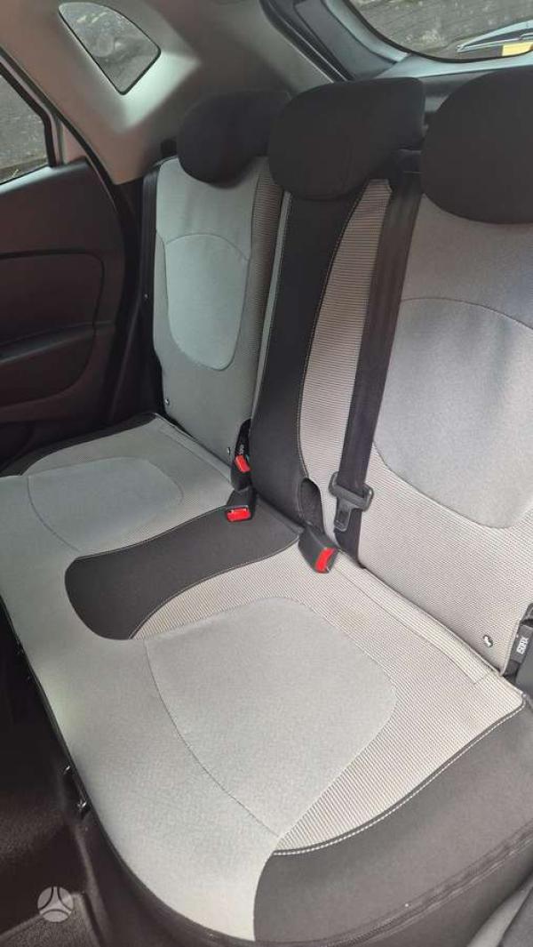 Pelēks Renault Captur 2016 Viļņa, ar dzinēja tilpumu 1.46 L un nobraukumu 149 tūkst. km par 7400 €, foto 8 vietnē AUTOMOTO.COM.LV