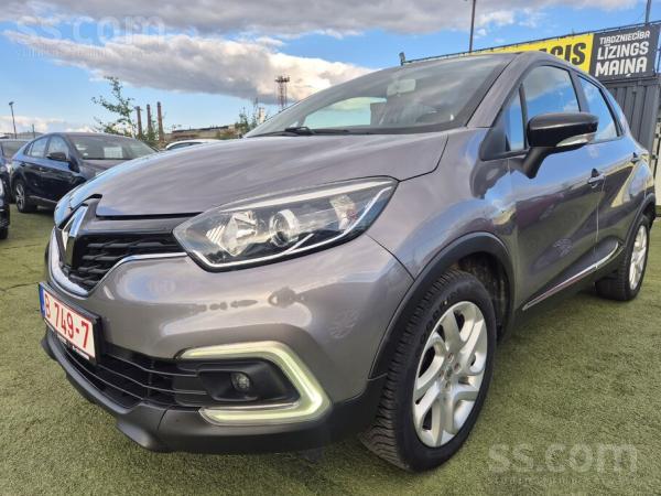 Grey Renault Captur 2017 in Liepaja, with an engine capacity of 1.50 L and mileage of 168 thousand km for 8200 €, photo 1 on AUTOMOTO.COM.LV