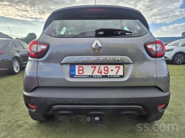 Grey Renault Captur 2017 in Liepaja, with an engine capacity of 1.50 L and mileage of 168 thousand km for 8200 €, photo 7 on AUTOMOTO.COM.LV
