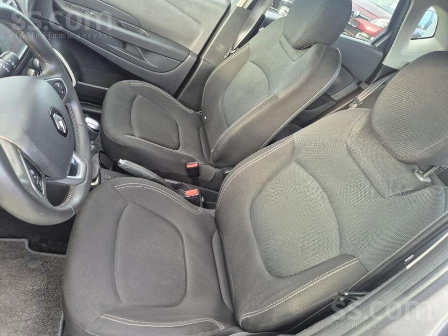 Grey Renault Captur 2017 in Liepaja, with an engine capacity of 1.50 L and mileage of 168 thousand km for 7800 €, photo 13 on AUTOMOTO.COM.LV