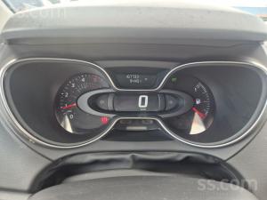 Grey Renault Captur 2017 in Liepaja, with an engine capacity of 1.50 L and mileage of 168 thousand km for 7800 €, photo 14 on AUTOMOTO.COM.LV