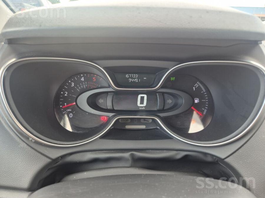 Grey Renault Captur 2017 in Liepaja, with an engine capacity of 1.50 L and mileage of 168 thousand km for 7800 €, photo 14 on AUTOMOTO.COM.LV