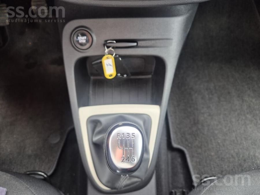 Grey Renault Captur 2017 in Liepaja, with an engine capacity of 1.50 L and mileage of 168 thousand km for 7800 €, photo 16 on AUTOMOTO.COM.LV