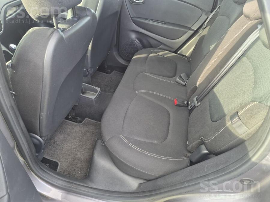 Grey Renault Captur 2017 in Liepaja, with an engine capacity of 1.50 L and mileage of 168 thousand km for 7800 €, photo 20 on AUTOMOTO.COM.LV