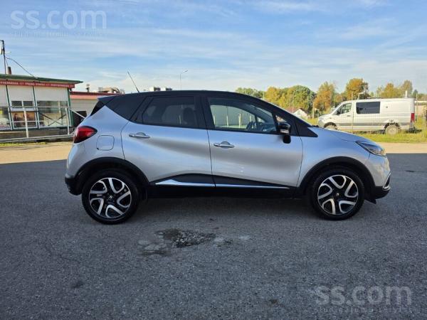 Grey Renault Captur 2017 in Rezekne, with an engine capacity of 1.50 L and mileage of 0 thousand km for 9450 €, photo 3 on AUTOMOTO.COM.LV