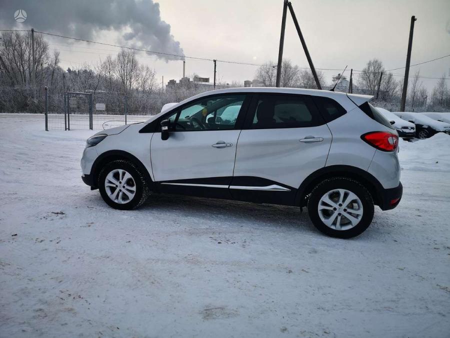 Pelēks Renault Captur 2018 Radviliškis, ar dzinēja tilpumu 0.90 L un nobraukumu 69 tūkst. km par 7750 €, foto 2 vietnē AUTOMOTO.COM.LV