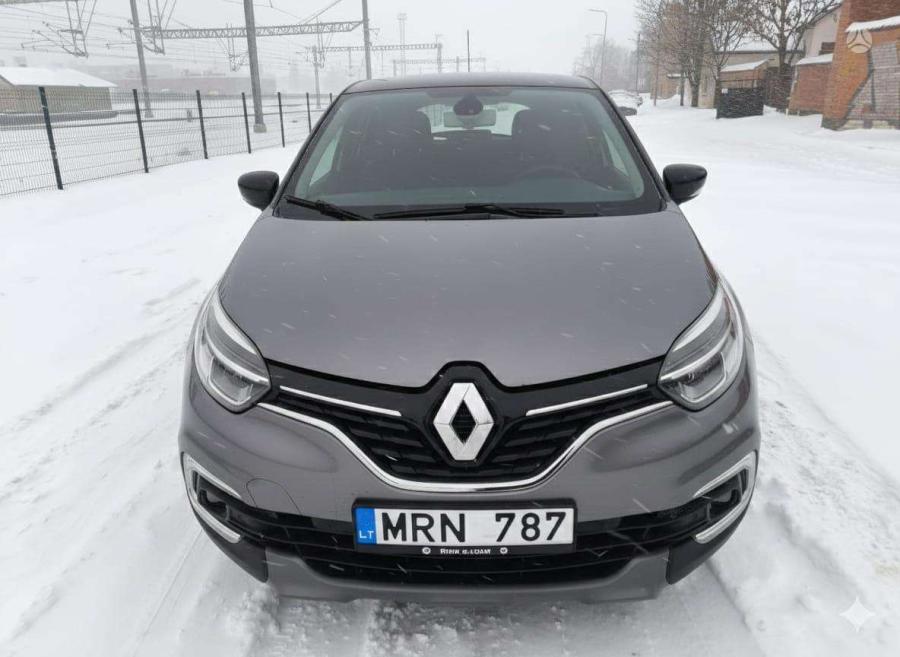 Grey Renault Captur 2019 in Siauliai, with an engine capacity of 1.20 L and mileage of 52 thousand km for 12400 €, photo 2 on AUTOMOTO.COM.LV