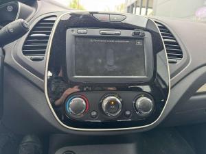 Pelēks Renault Captur 2019 Viļņa, ar dzinēja tilpumu 0.90 L un nobraukumu 170 tūkst. km par 6700 €, foto 16 vietnē AUTOMOTO.COM.LV