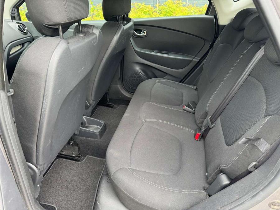 Pelēks Renault Captur 2019 Viļņa, ar dzinēja tilpumu 0.90 L un nobraukumu 170 tūkst. km par 6700 €, foto 17 vietnē AUTOMOTO.COM.LV