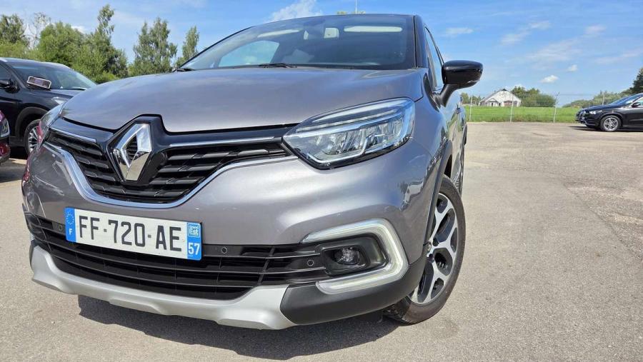 Grey Renault Captur 2019 in Taurage, with an engine capacity of 1.33 L and mileage of 123 thousand km for 9100 €, photo 4 on AUTOMOTO.COM.LV