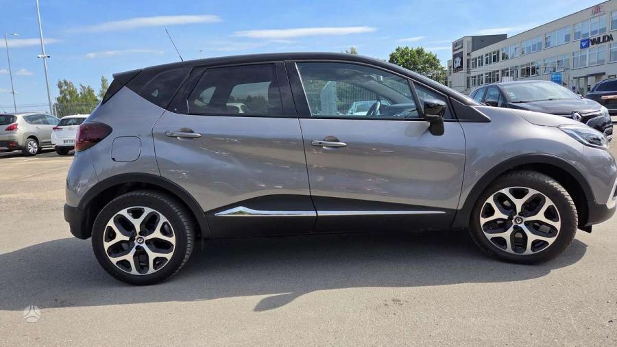 Grey Renault Captur 2019 in Taurage, with an engine capacity of 1.33 L and mileage of 123 thousand km for 9100 €, photo 9 on AUTOMOTO.COM.LV